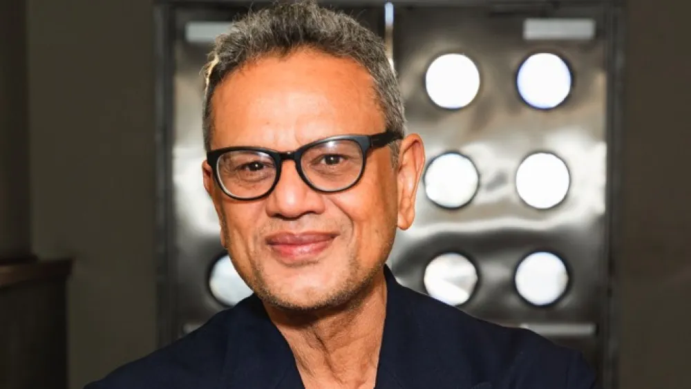 Indian American Naeem Khan wins National Design Award for fashion — The Indian Panorama